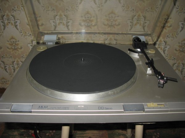 AKAI AP-D210